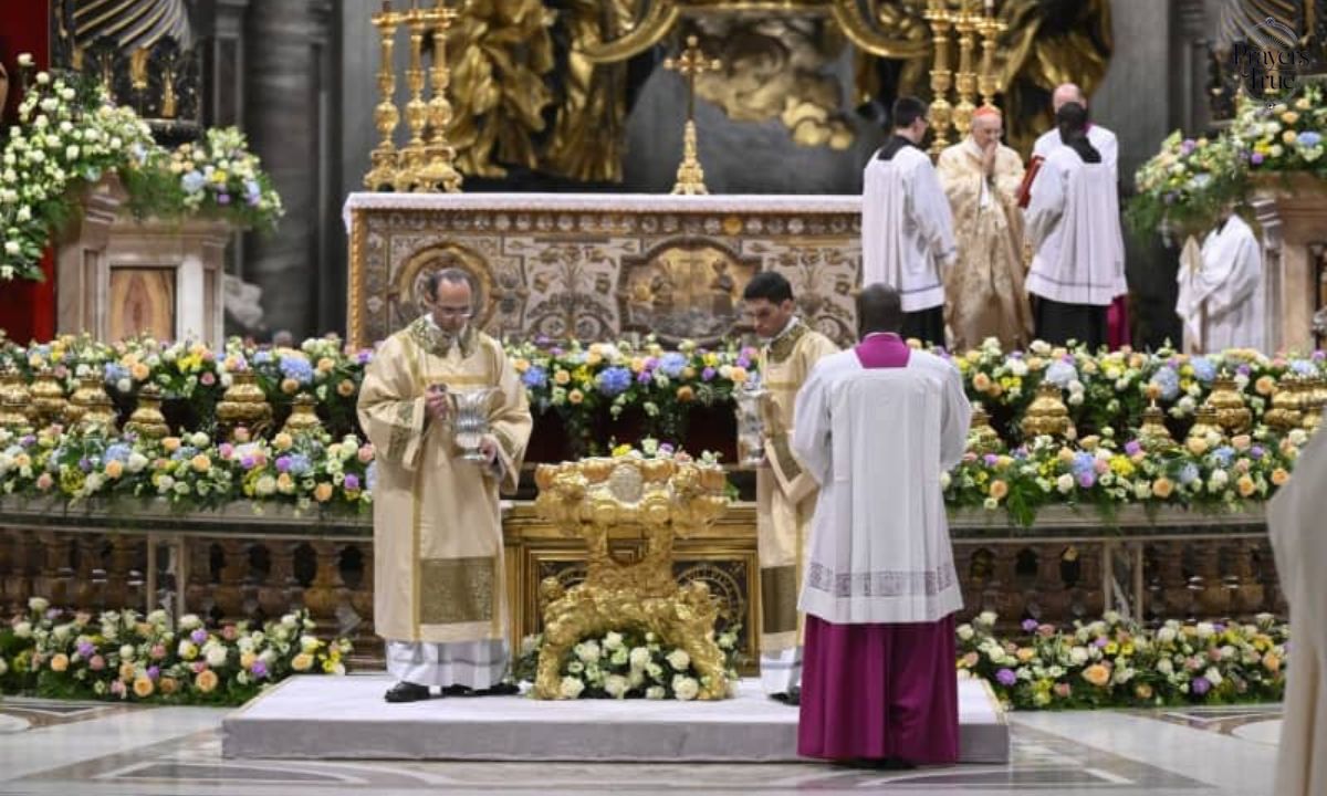 Papal Blessings: History, Meaning, and How to Receive One